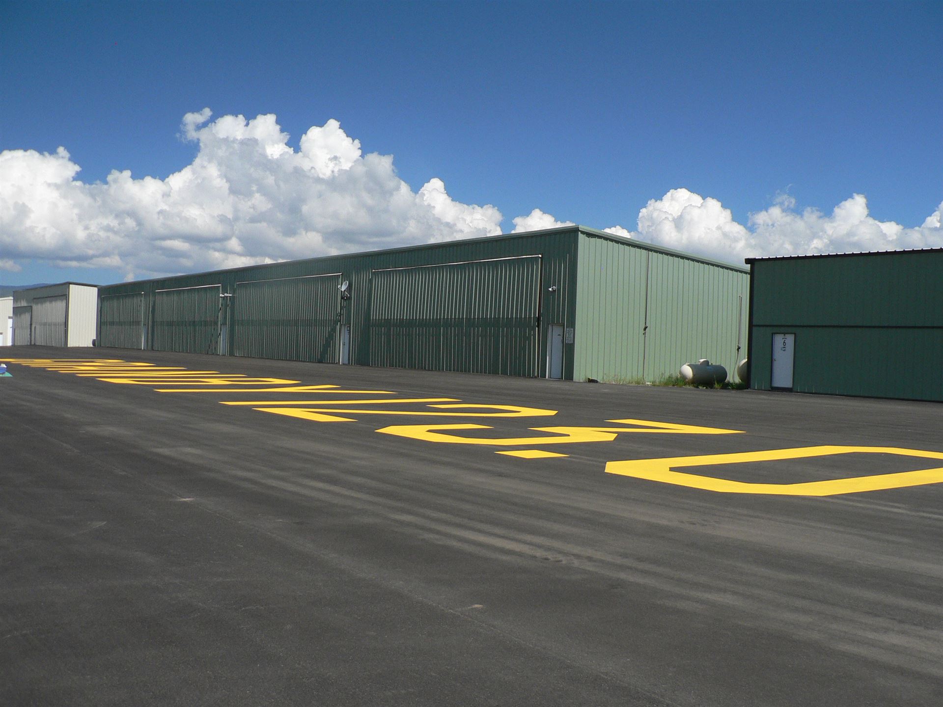 Locations Hub - Granby/Grand County Airport-Emily Warner Field (KGNB)